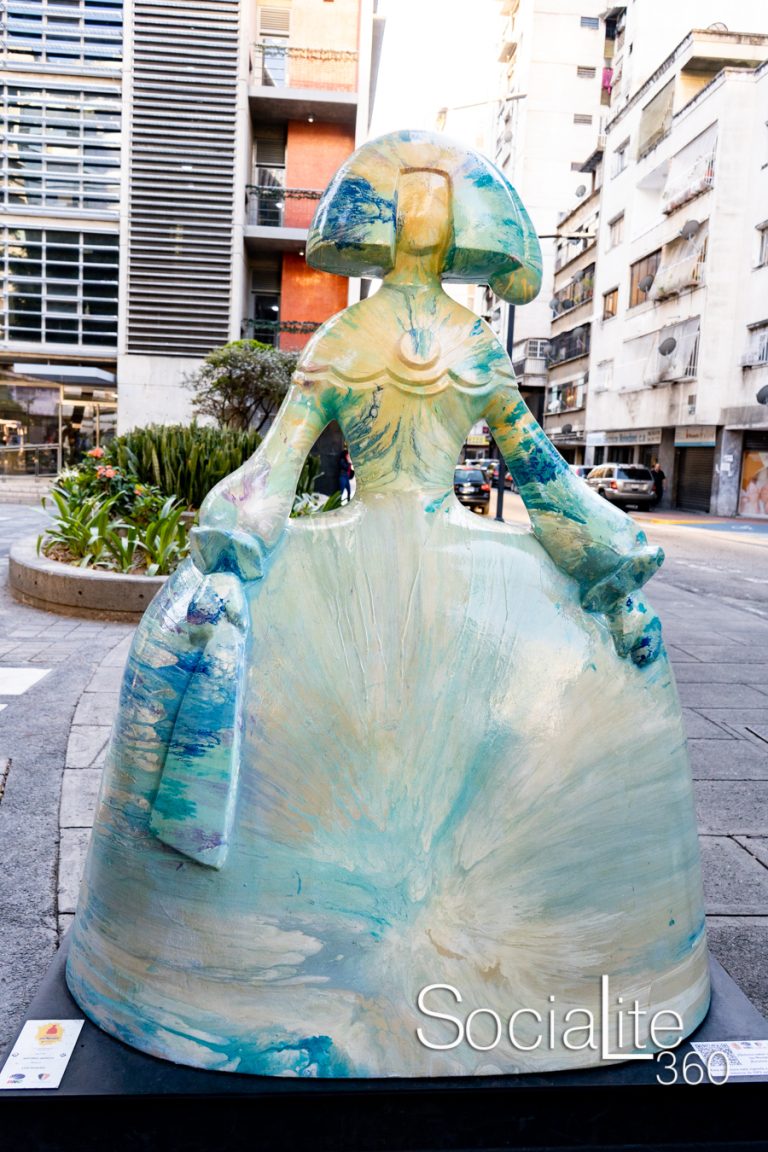 Conoce a Iván Dumont: el fotógrafo de las Meninas de Antonio Azzato - Socialite360