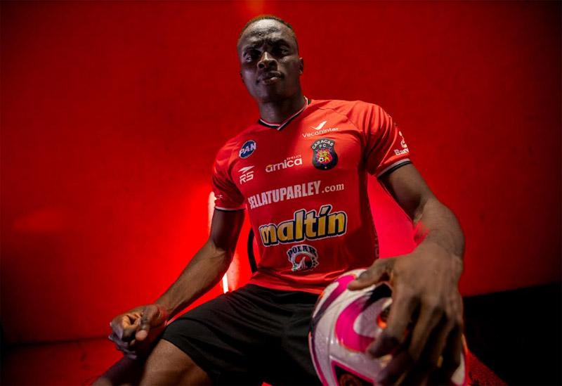 Shola Michael Oduoye refuerza al Caracas FC - Socialite360