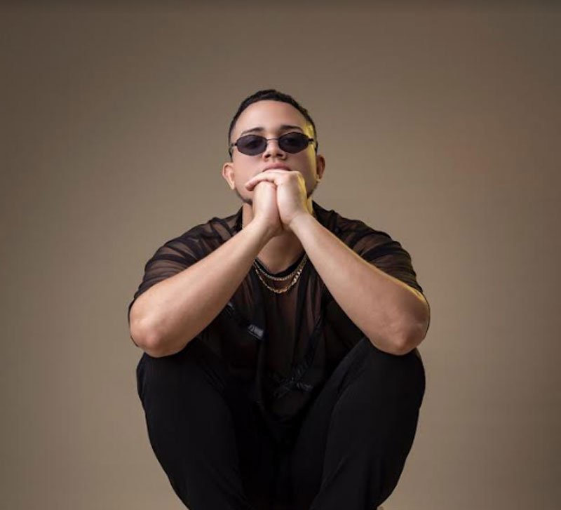 EQS Música presenta SOLA el nuevo sencillo en la voz de Johandy ...