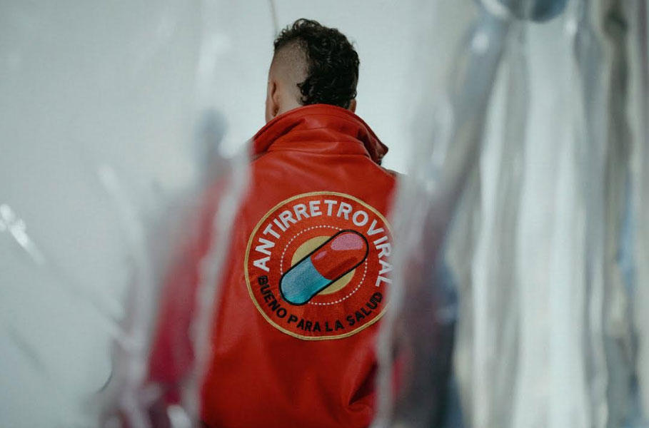 John Arango estrena 'Rojo Carmesí', una reflexión íntima sobre el amor ...