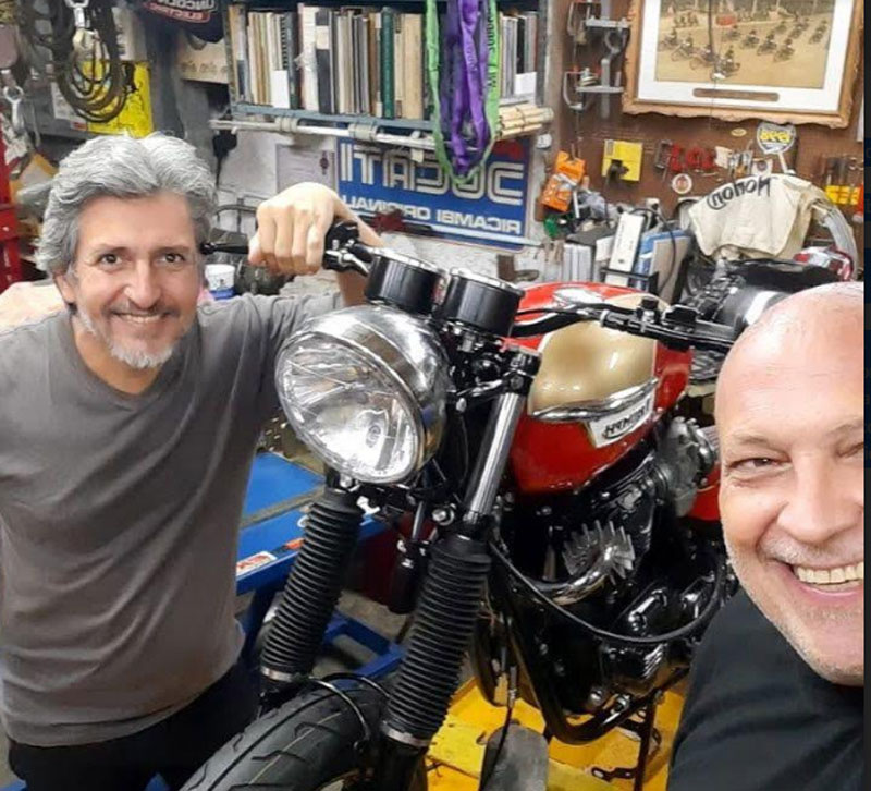 Se fue Octavio Estrada: la biblia de los motores nacionales - Socialite360
