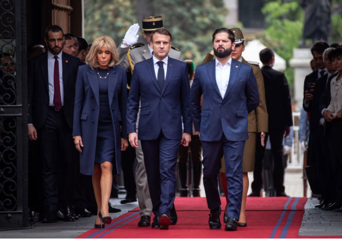 Brigitte Macron deslumbró en su paso por América Latina vestida de ...